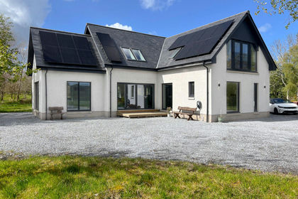 Houses with Land for Sale in Scotland - 427 Properties | LandSale